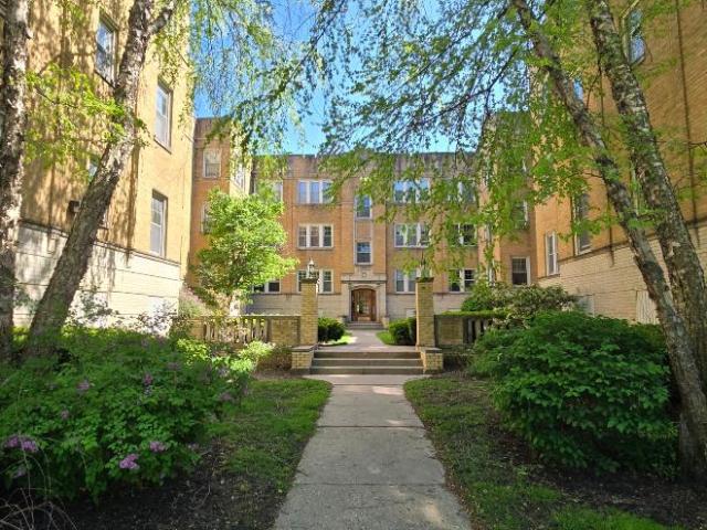 2 Br, 1 bath, Condo 908 Reba Pl #3n
