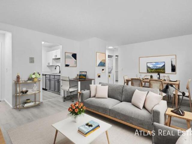 2 Br, 1 bath, Condo 911 S Dahlia Street