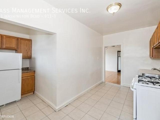 2 Br, 1 bath, Condo 911 Washington Blvd