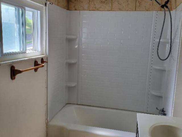 2 Br, 1 bath, Condo 912 Hancock Ave