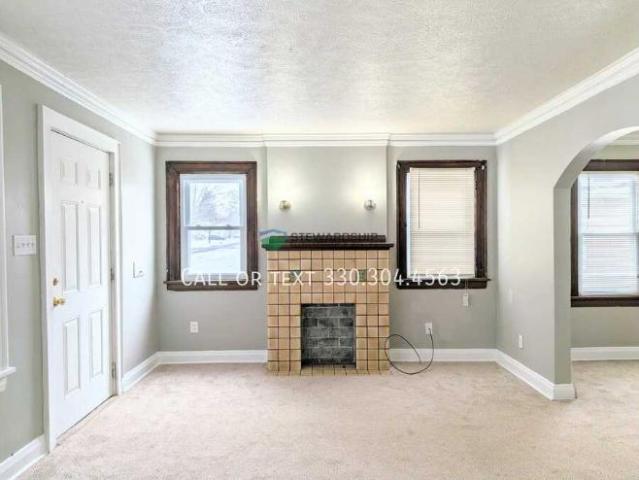 2 Br, 1 bath, Condo 916 918 Peckham St