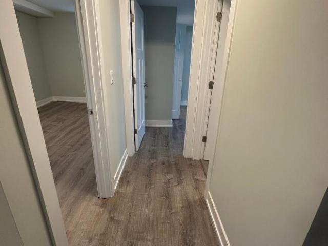 2 Br, 1 bath, Condo 916 Crain St
