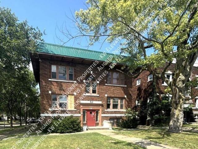 2 Br, 1 bath, Condo 918 Copley Road