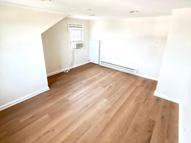 2 Br, 1 bath, Condo 91 Mount Prospect Ave