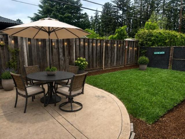 2 Br, 1 bath, Condo 921 Ravenscourt Ave