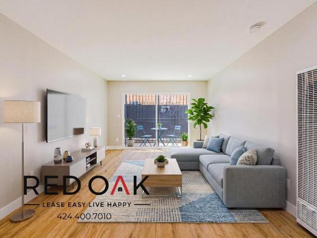2 Br, 1 bath, Condo 921 W 82nd Street