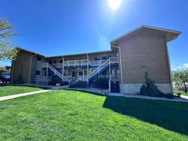 2 Br, 1 bath, Condo 9277 West 56th Place