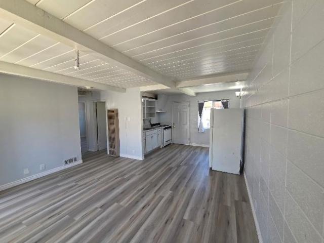 2 Br, 1 bath, Condo 927 S Thorne Ave