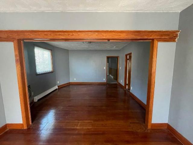 2 Br, 1 bath, Condo 92 Bradford St