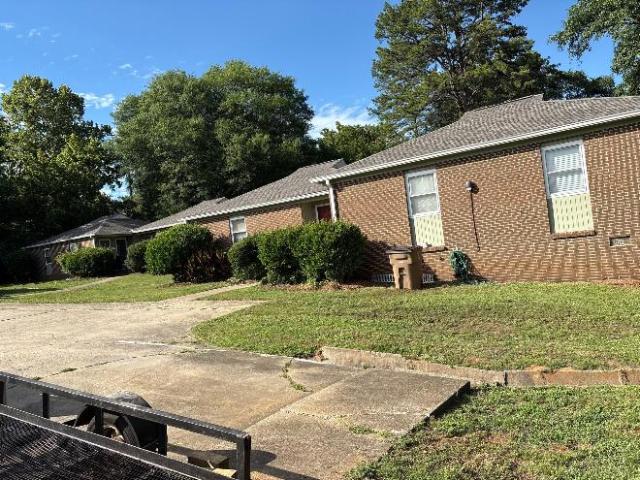 2 Br, 1 bath, Condo 937 Kings Rd