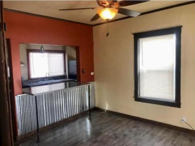 2 Br, 1 bath, Condo 939A W Granite St