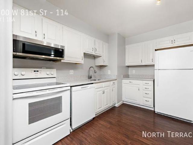 2 Br, 1 bath, Condo 9400 W 81st St