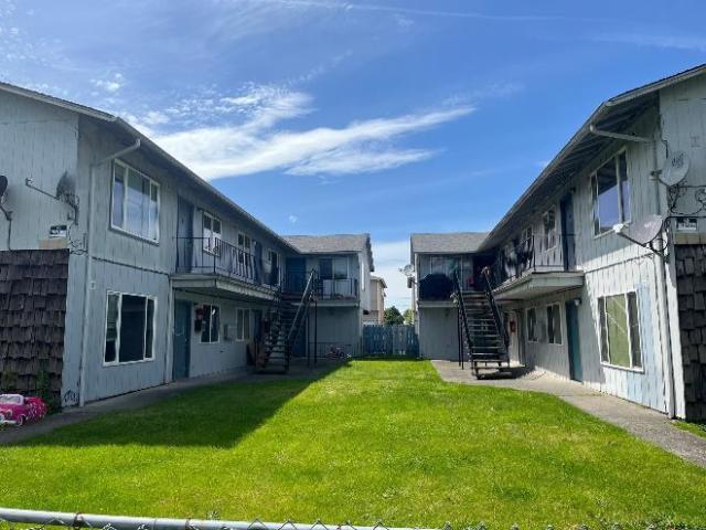 2 Br, 1 bath, Condo 941 8th Ave