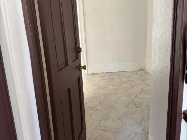2 Br, 1 bath, Condo 942 Broad Street #3
