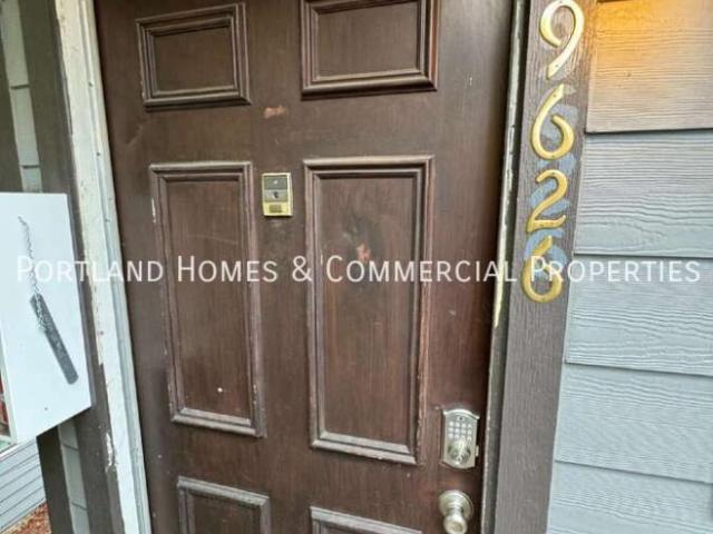2 Br, 1 bath, Condo 9626 Se Foster Rd