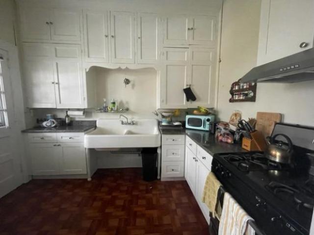 2 Br, 1 bath, Condo 96 N Main St