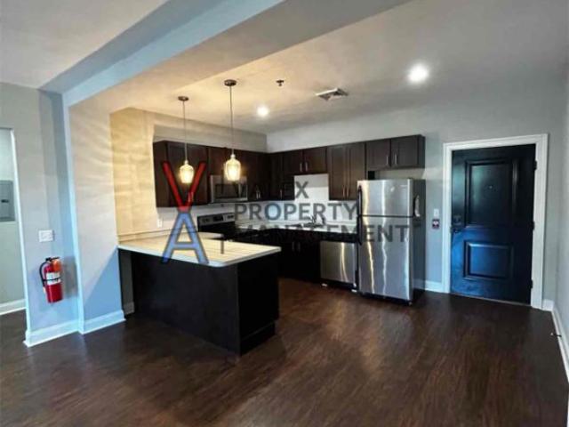 2 Br, 1 bath, Condo 970 Ridge Avenue