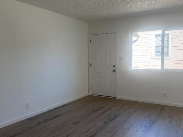 2 Br, 1 bath, Condo 9719 Cherry Street