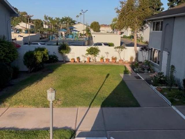 2 Br, 1 bath, Condo 9732 Pettswood