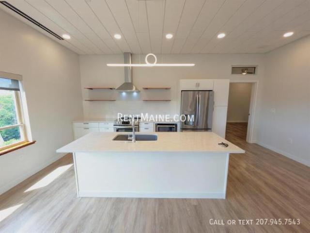 2 Br, 1 bath, Condo 99 Franklin St Unit