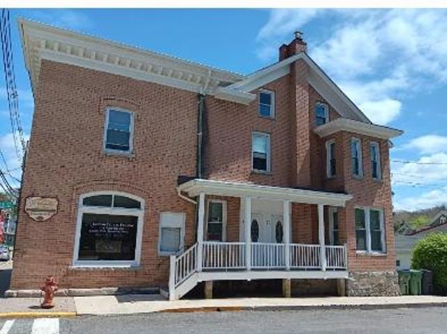 2 Br, 1 bath, Condo 9 Main Street