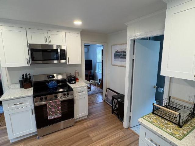 2 Br, 1 bath, Condo 9 West Street