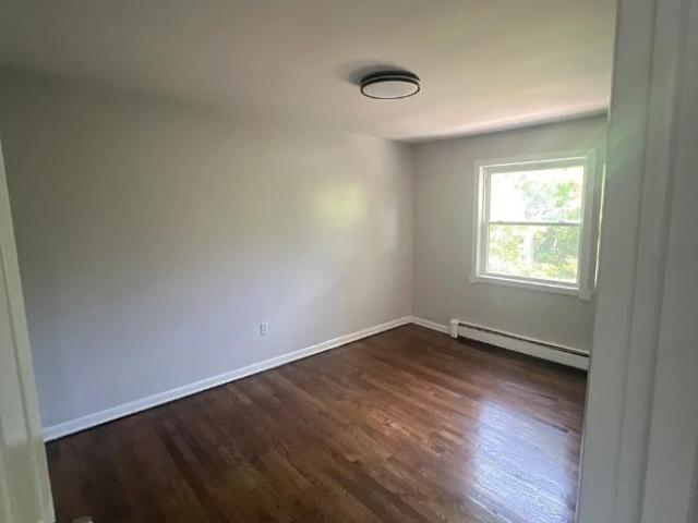 2 Br, 1 bath, Condo 1005 Dock St
