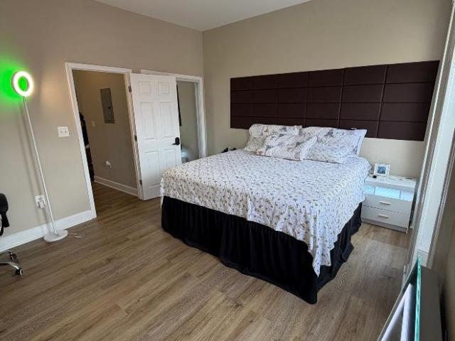2 Br, 1 bath, Condo 1005 Edmondson Ave