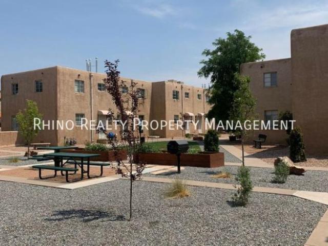 2 Br, 1 bath, Condo 1007 Hermosa Dr Se