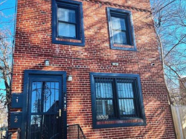 2 Br, 1 bath, Condo 1009 46th St Ne