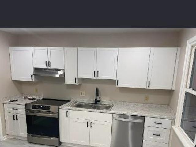 2 Br, 1 bath, Condo 1000 Textile Rd