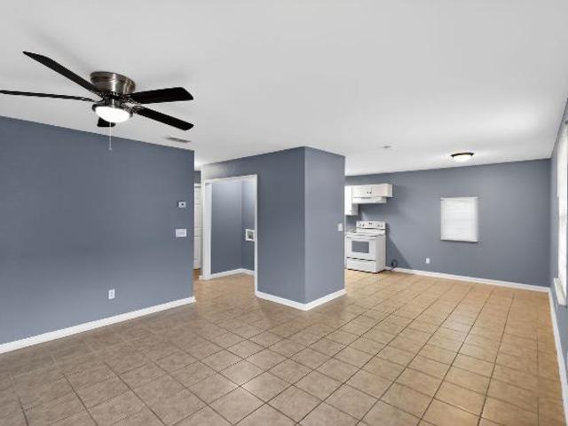 2 Br, 1 bath, Condo 1000 Transmitter Road