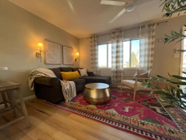 2 Br, 1 bath, Condo 1001 Castlerock Drive