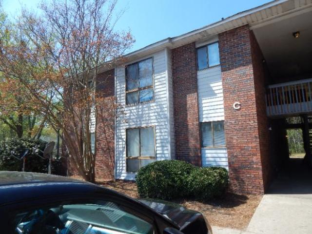 2 Br, 1 bath, Condo 100 Highland Forest Dr