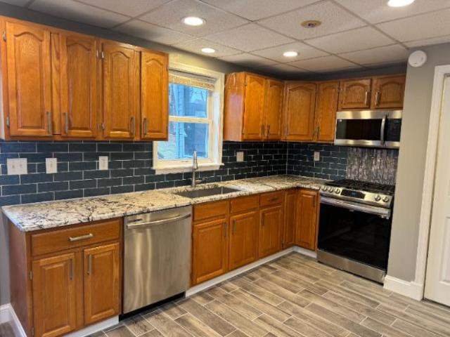 2 Br, 1 bath, Condo 100 Nesbbit St