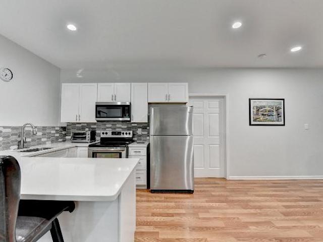 2 Br, 1 bath, Condo 1014 Reap Lane