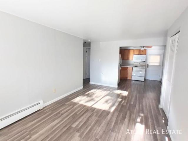 2 Br, 1 bath, Condo 1014 Westmoreland Road