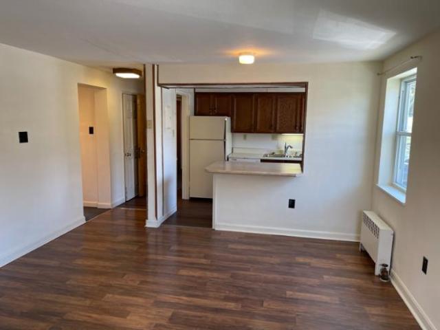 2 Br, 1 bath, Condo 1015 Old Boalsburg Rd