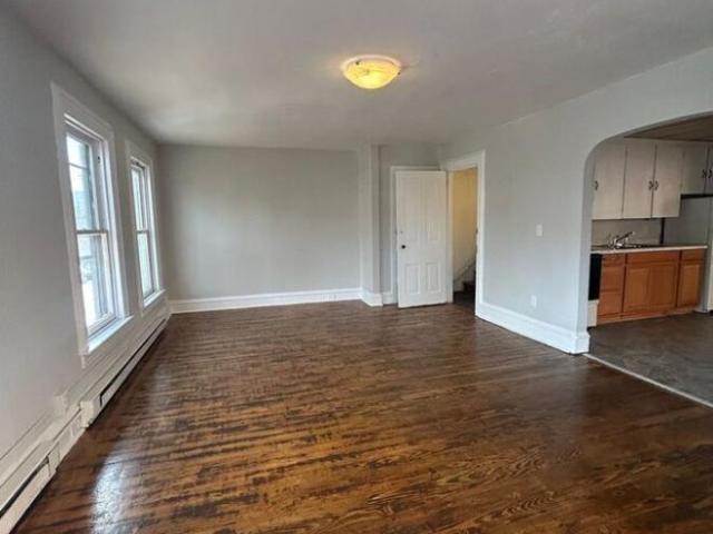2 Br, 1 bath, Condo 1015 Chestnut Street