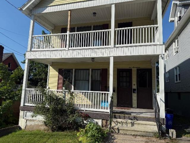 2 Br, 1 bath, Condo 1017 Fairfield St