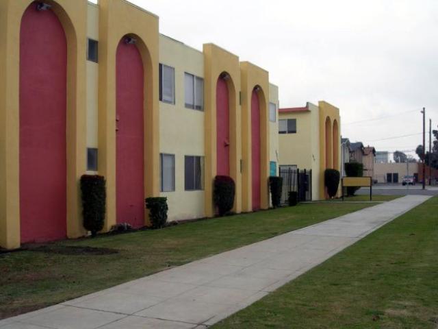 2 Br, 1 bath, Condo 1019 5 L Street