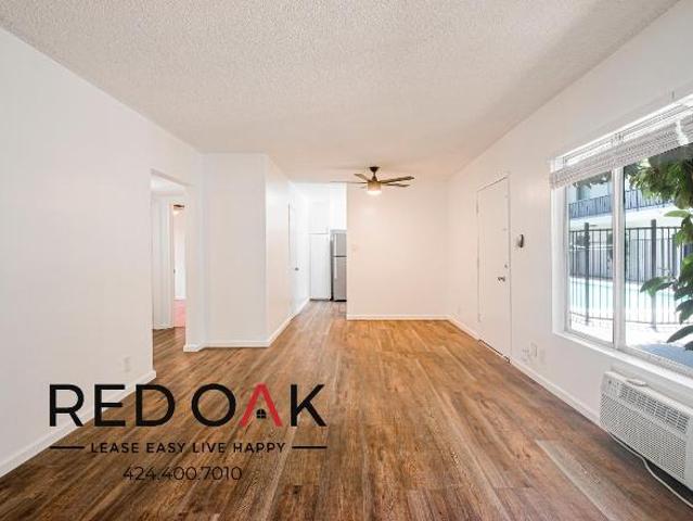 2 Br, 1 bath, Condo 1011 E Palmer Ave