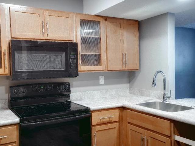 2 Br, 1 bath, Condo 1012 Johnstown Ave