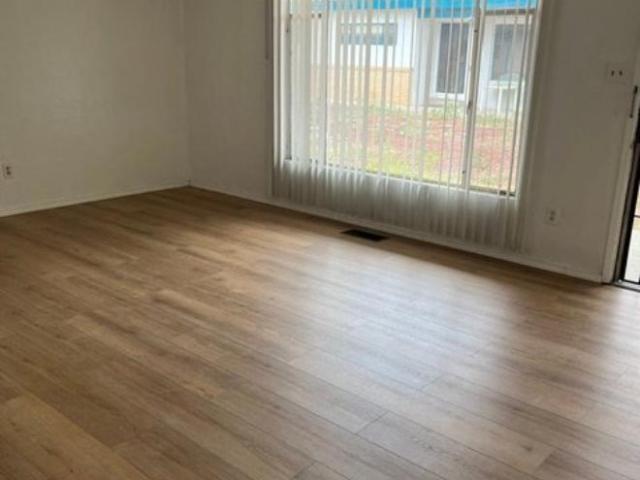 2 Br, 1 bath, Condo 1013 Palomas SE