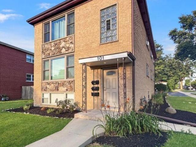 2 Br, 1 bath, Condo 101 N Avon