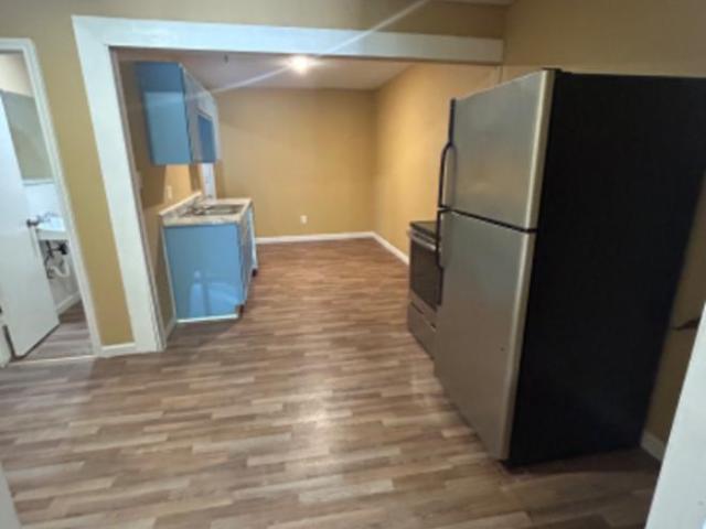 2 Br, 1 bath, Condo 101 Se Eighth St