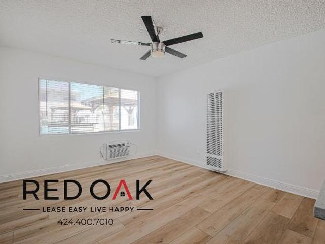 2 Br, 1 bath, Condo 10253 Western Ave