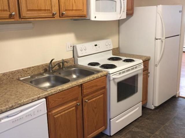 2 Br, 1 bath, Condo 1026 17th Avenue