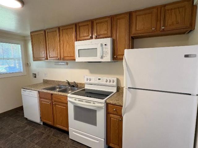 2 Br, 1 bath, Condo 1026 17th Avenue