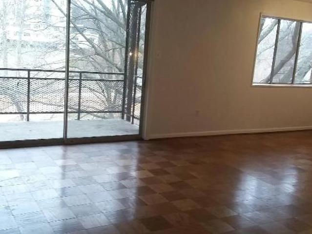 2 Br, 1 bath, Condo 10224 Rockville Pike
